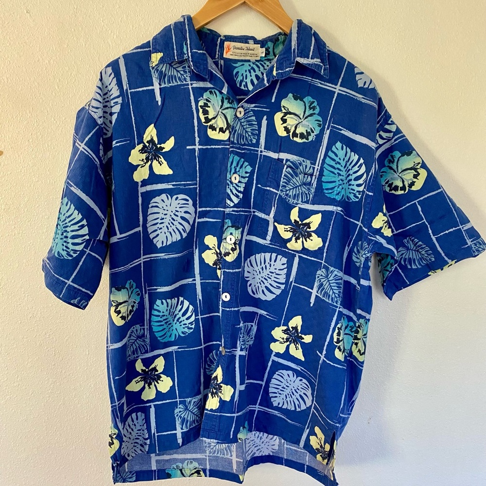 True Vintage Paradise Island 100% Cotton Hawaiian But… - Gem